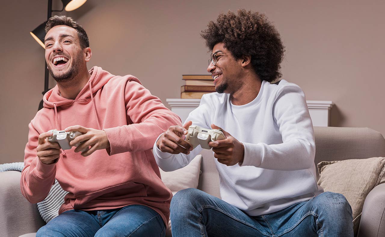 Gaming Names for Couples (Iconic, Funny, Adventurous & Romantic)